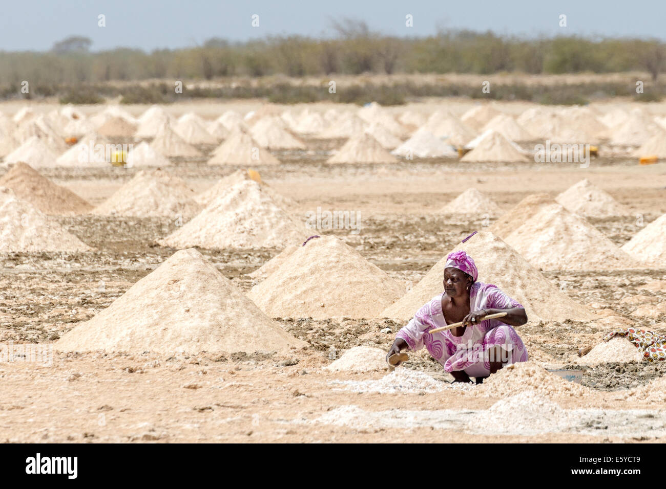 St louis woman senegal hi-res stock photography and images - Alamy