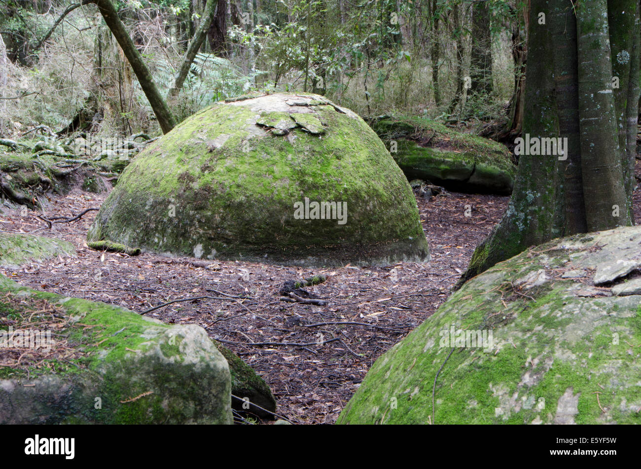 Spherical boulders, Mangaweka, Rangitiki, North Island, New Zealand ...