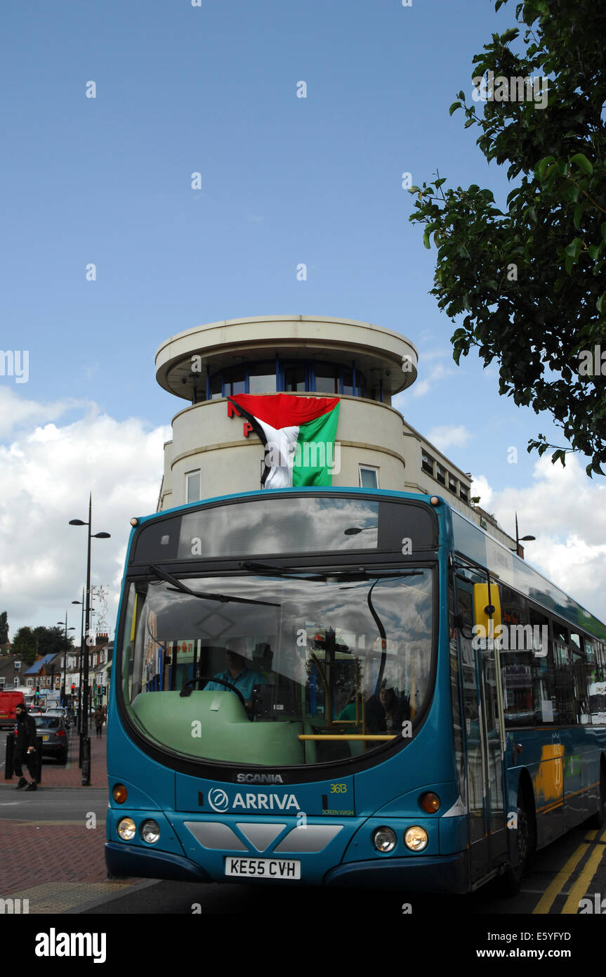 Arriva bus drives through Luton with Palestinian Flag on Display from ...