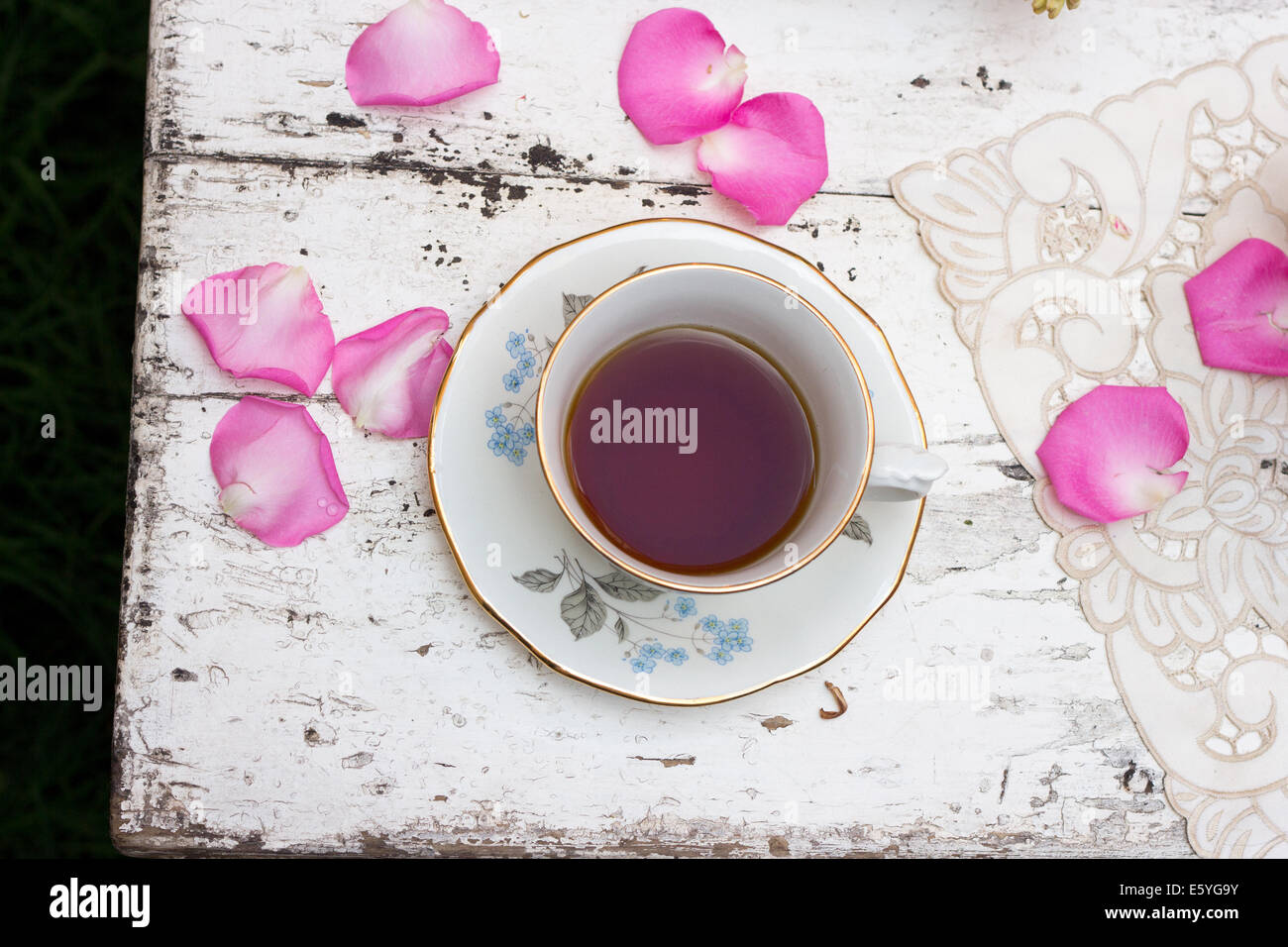 Old fashioned english cafe hi-res stock photography and images - Alamy