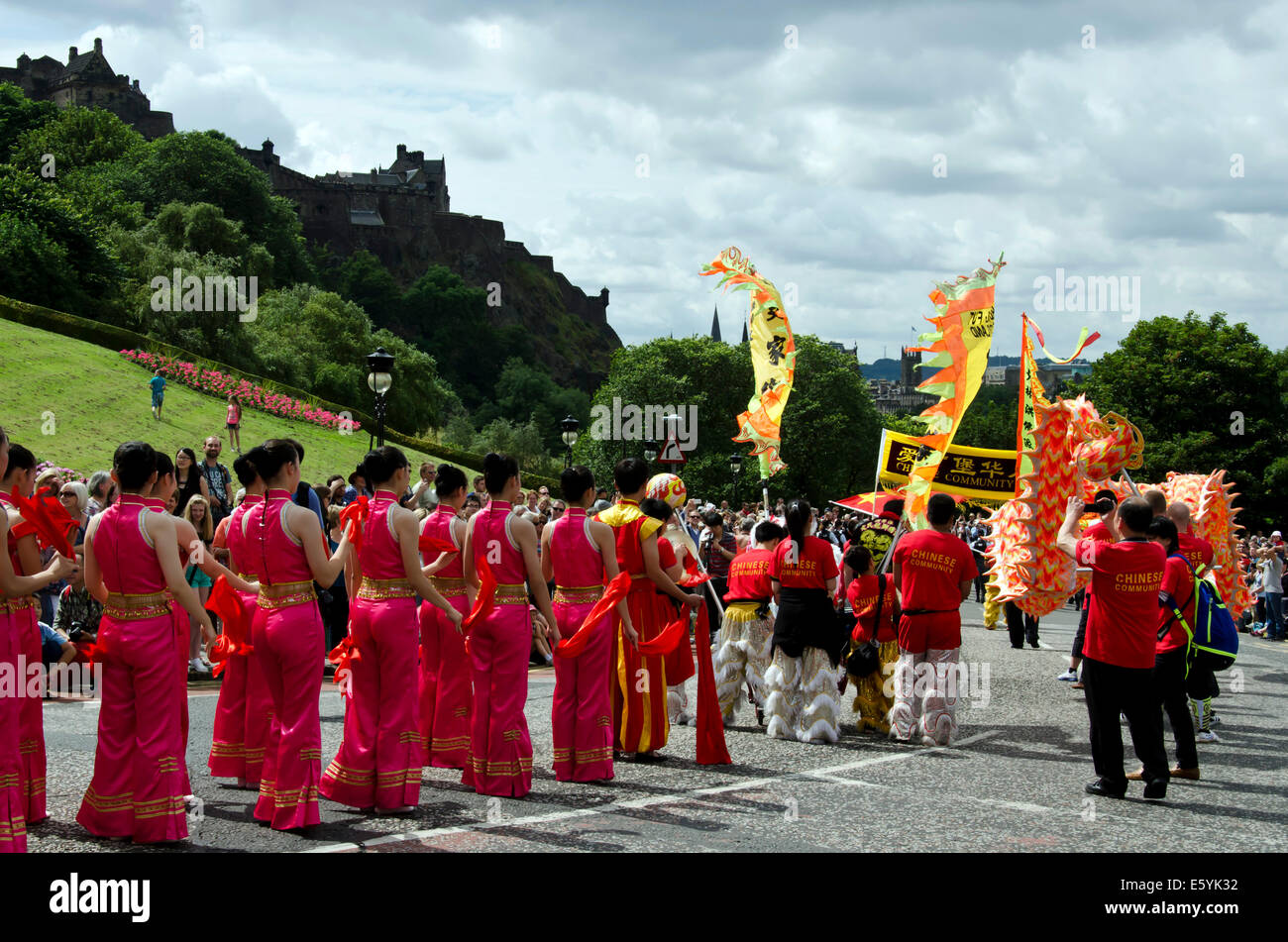 Scottish parade banners hi-res stock photography and images - Alamy