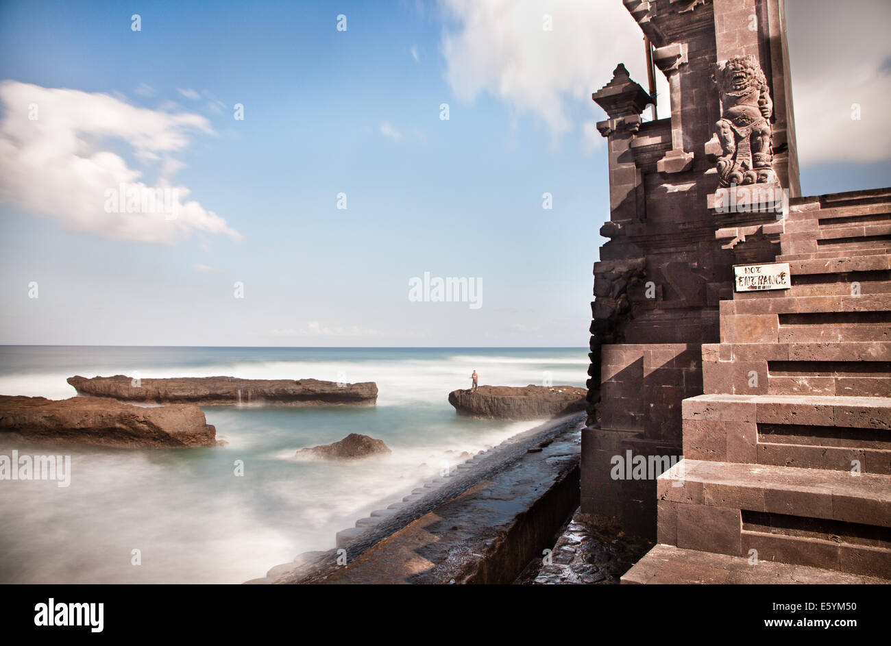 Sea temple hi-res stock photography and images - Alamy