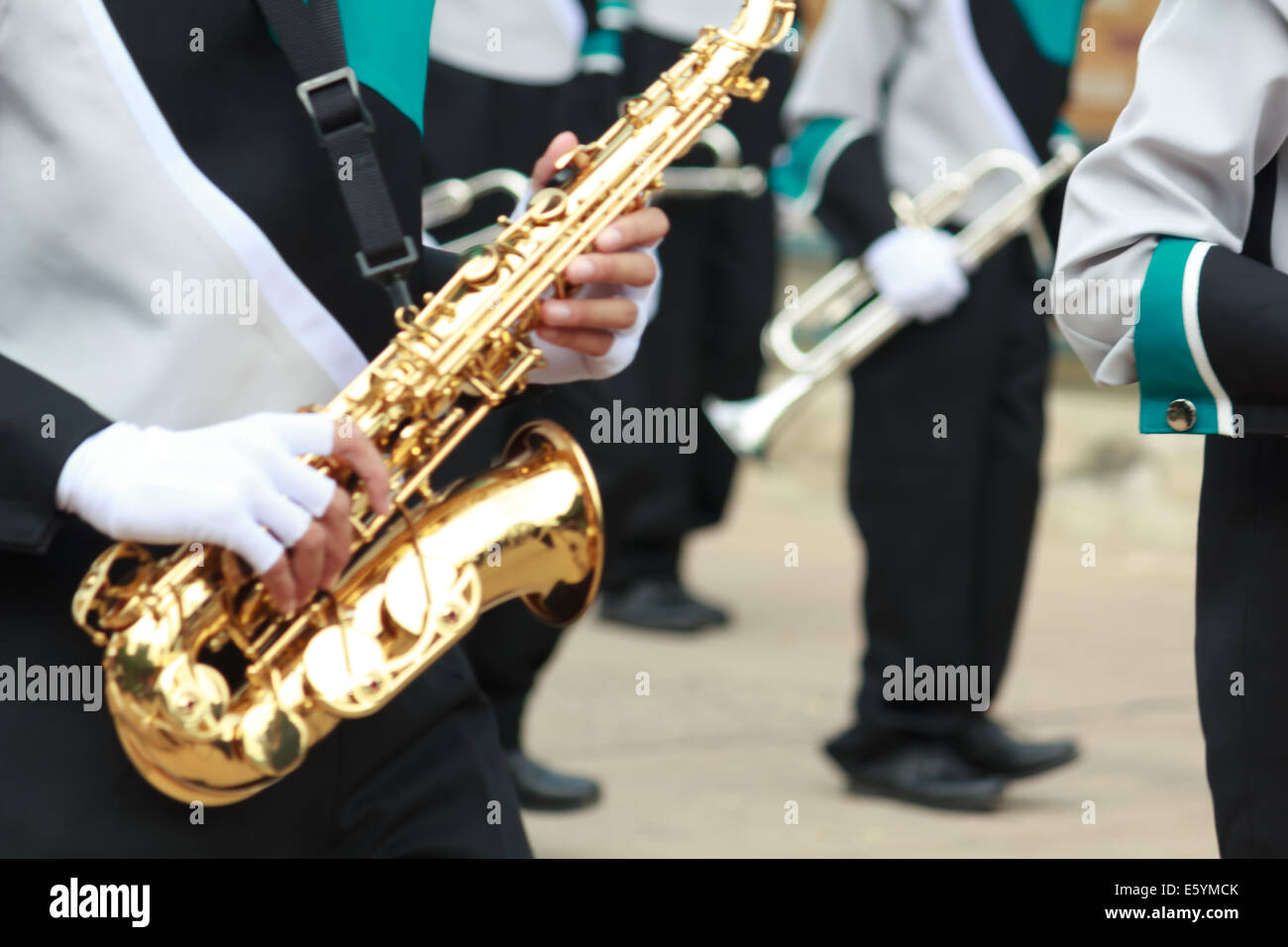 Orchestra instrument hi-res stock photography and images - Alamy