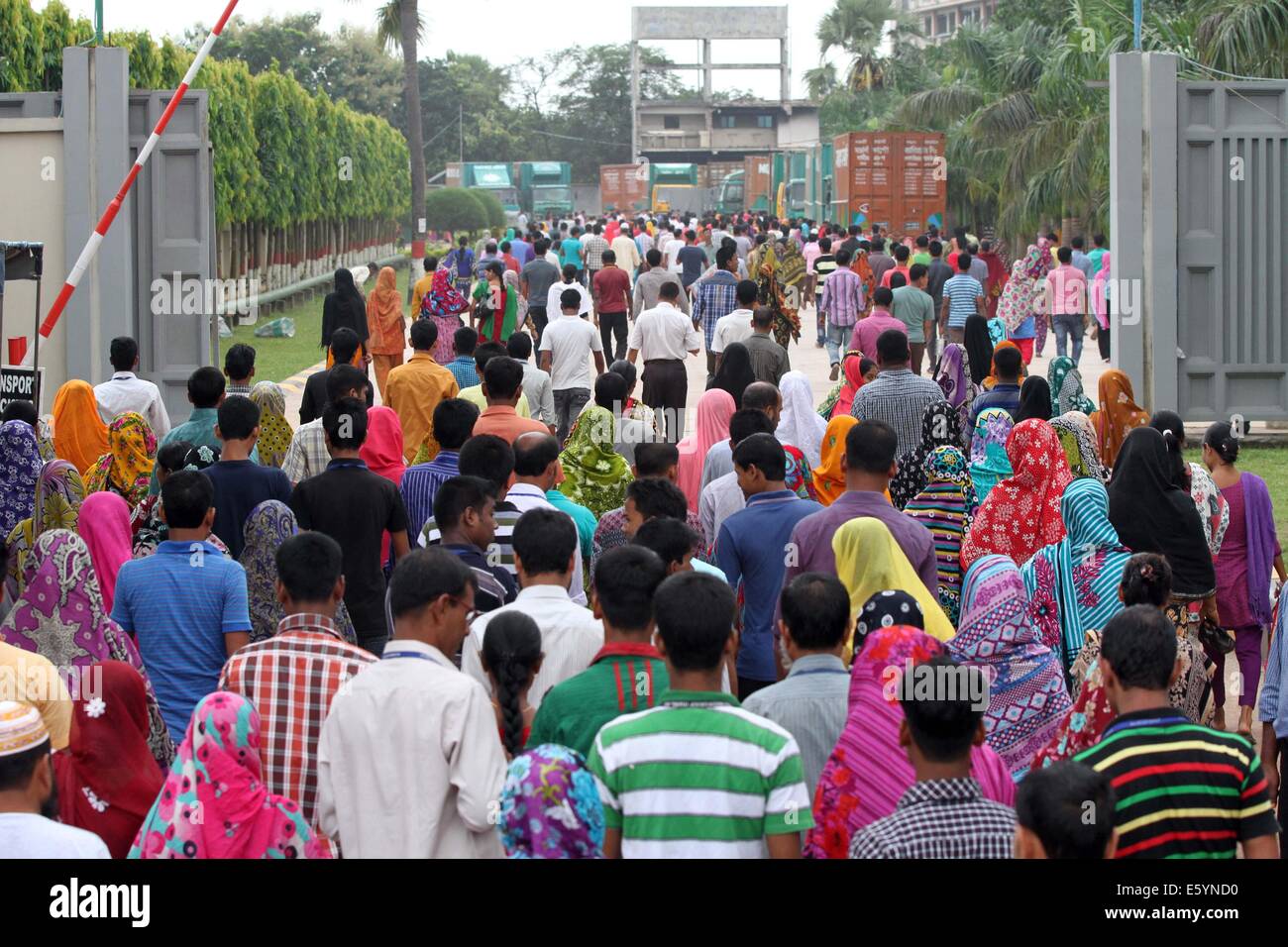 Bangladeshi workers council hi-res stock photography and images - Alamy