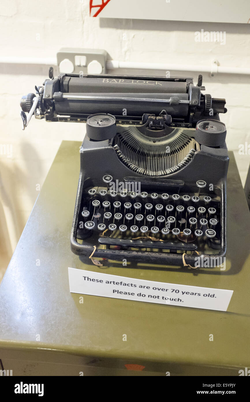 Old fashioned secretary hi-res stock photography and images - Alamy