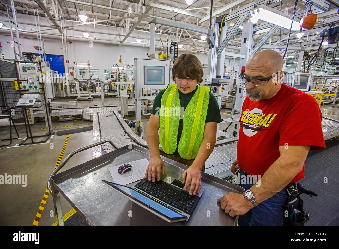 General motors factory hi-res stock photography and images - Alamy