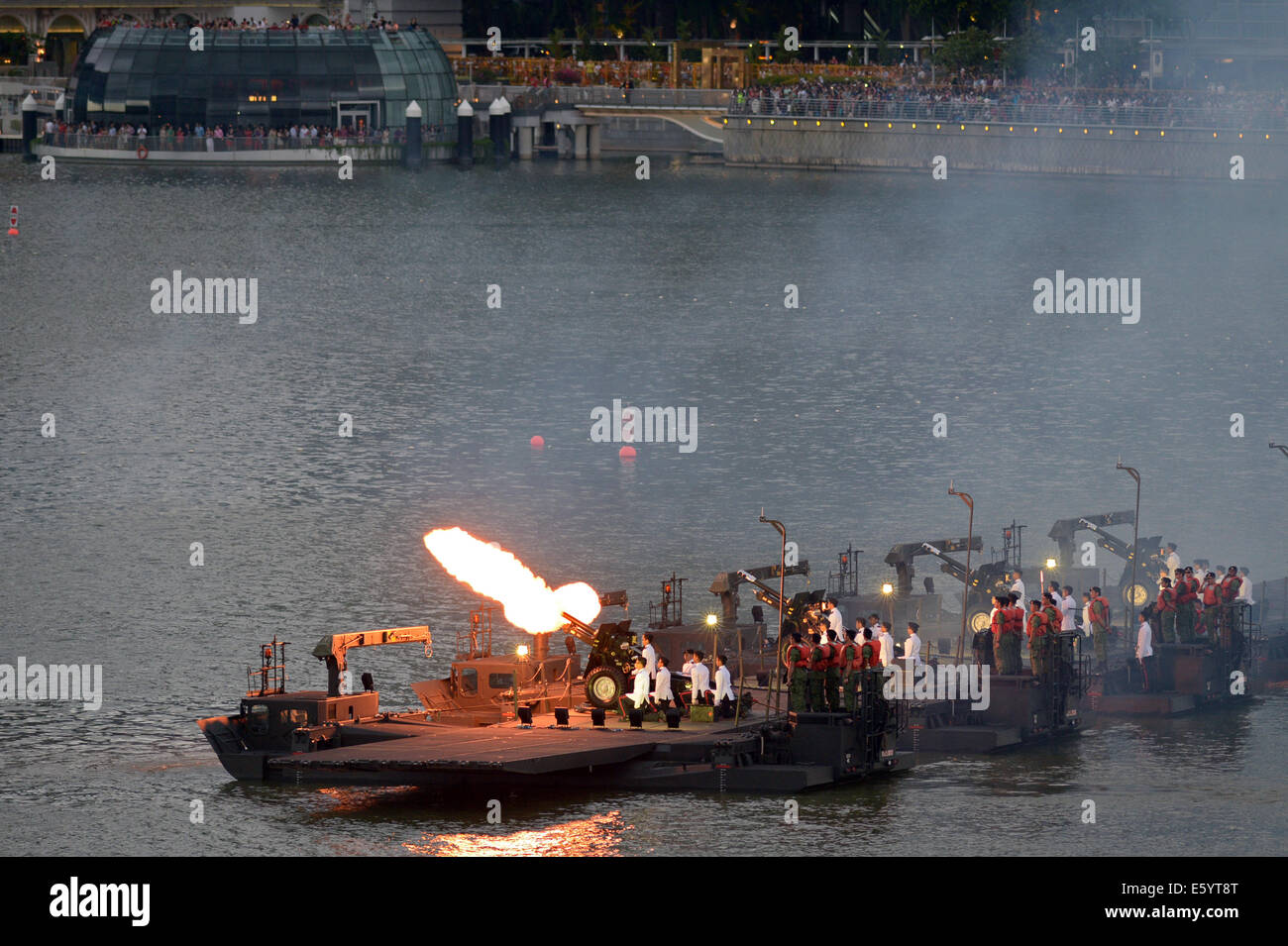 Singapore. 9th Aug, 2014. Singapore Armed Forces (SAF) artillery troops ...