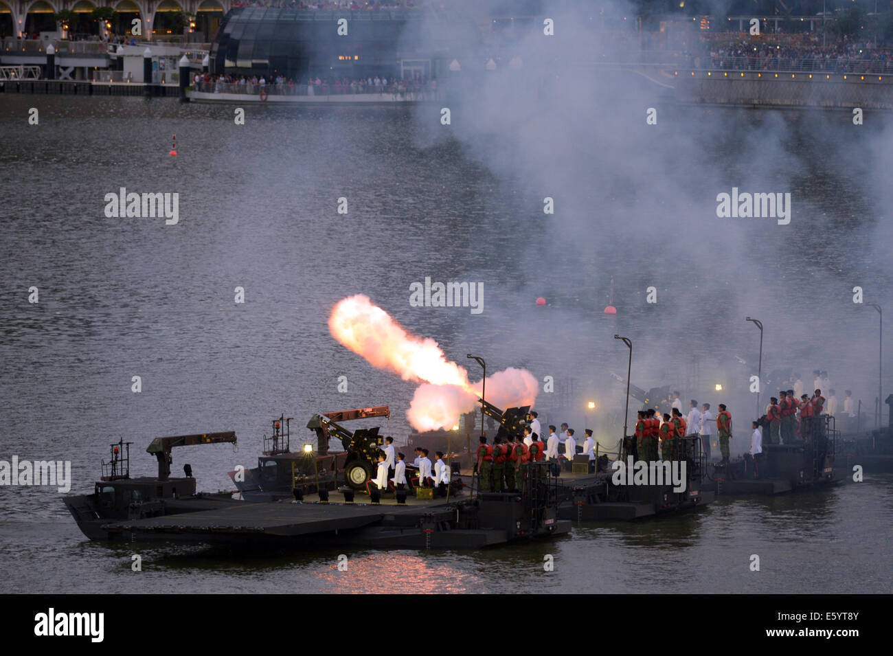 Singapore. 9th Aug, 2014. Singapore Armed Forces (SAF) artillery troops ...