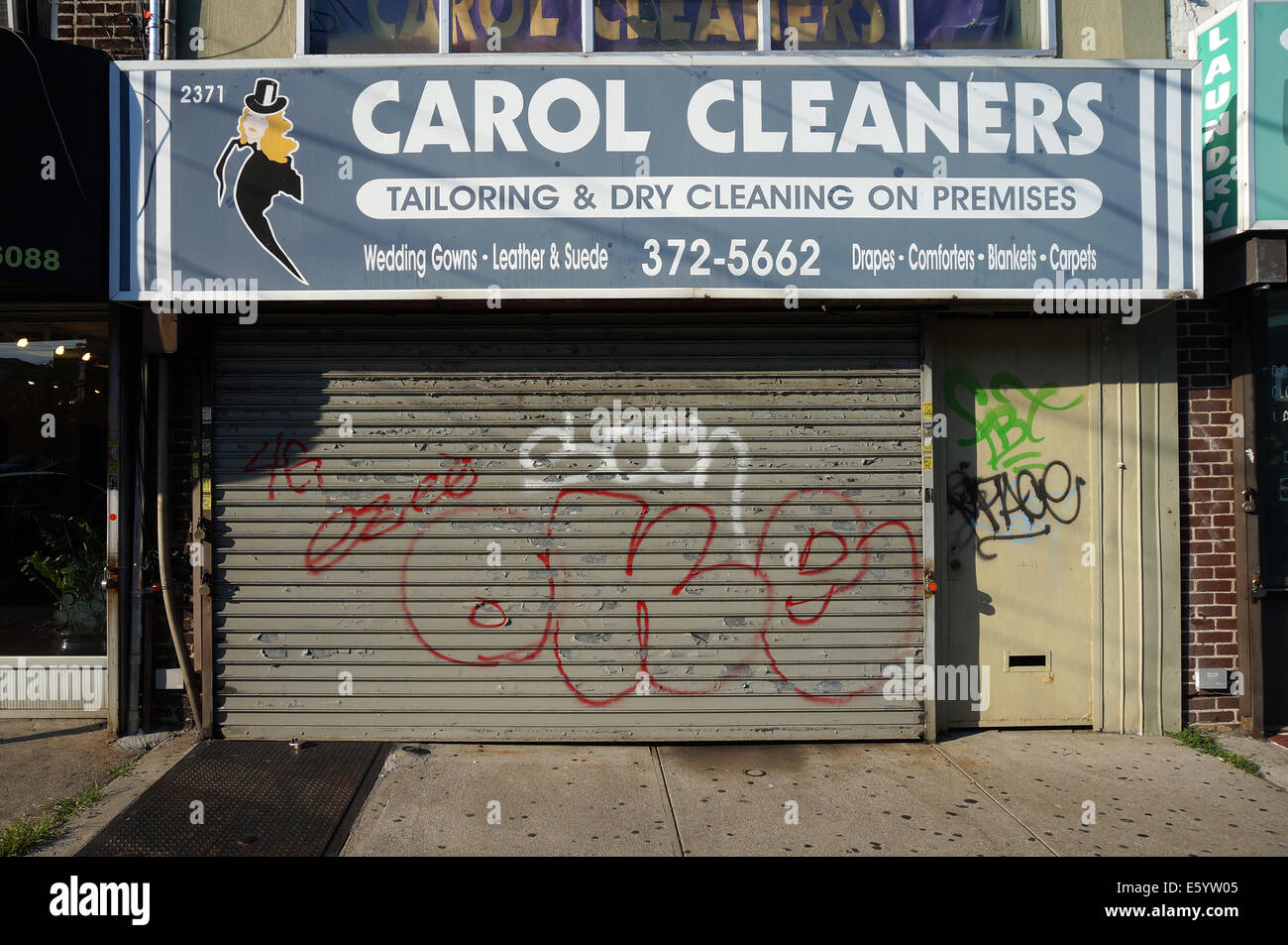 OK-Sign on shop door Stock Photo - Alamy