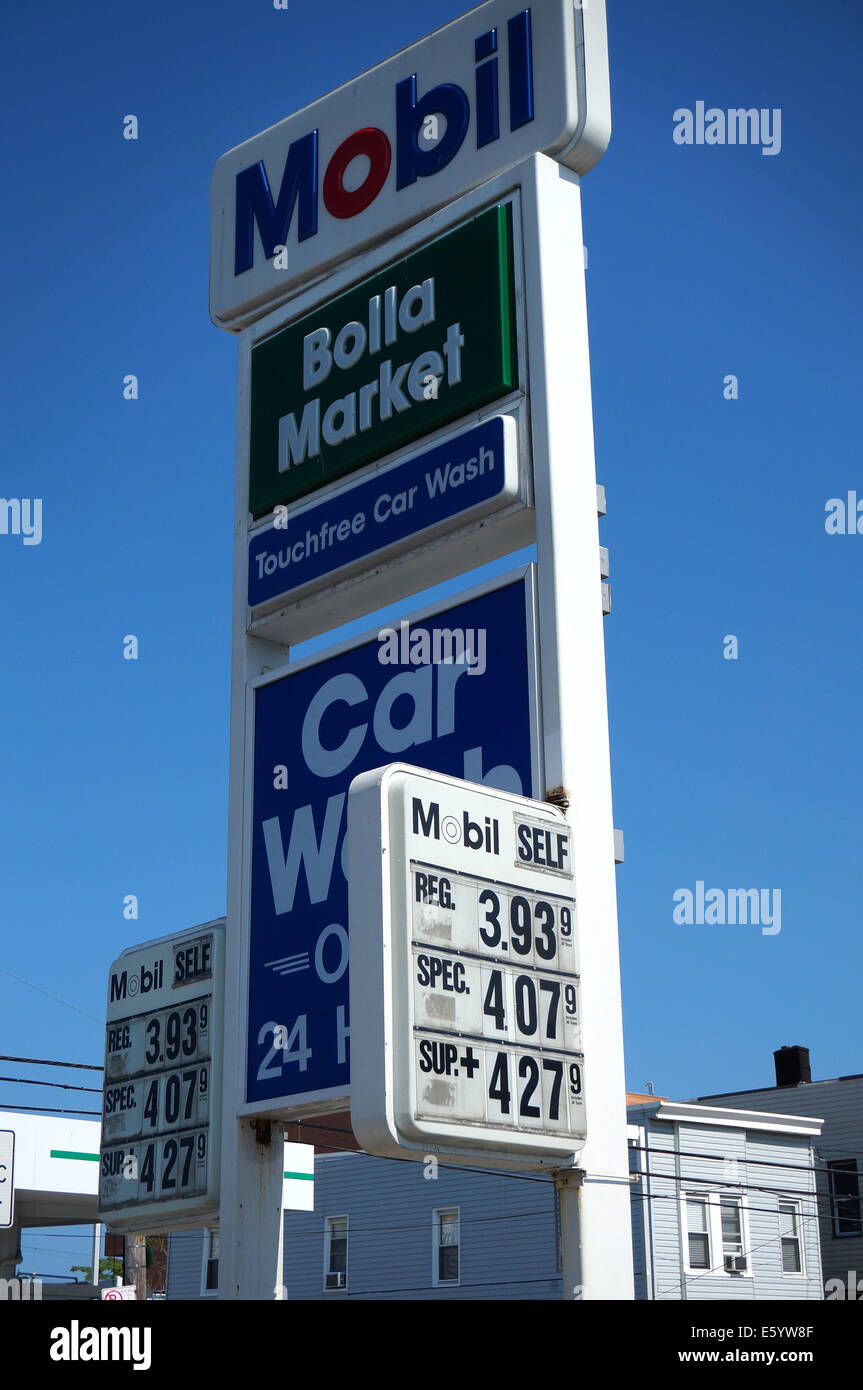 Nyc gas station hi-res stock photography and images - Alamy