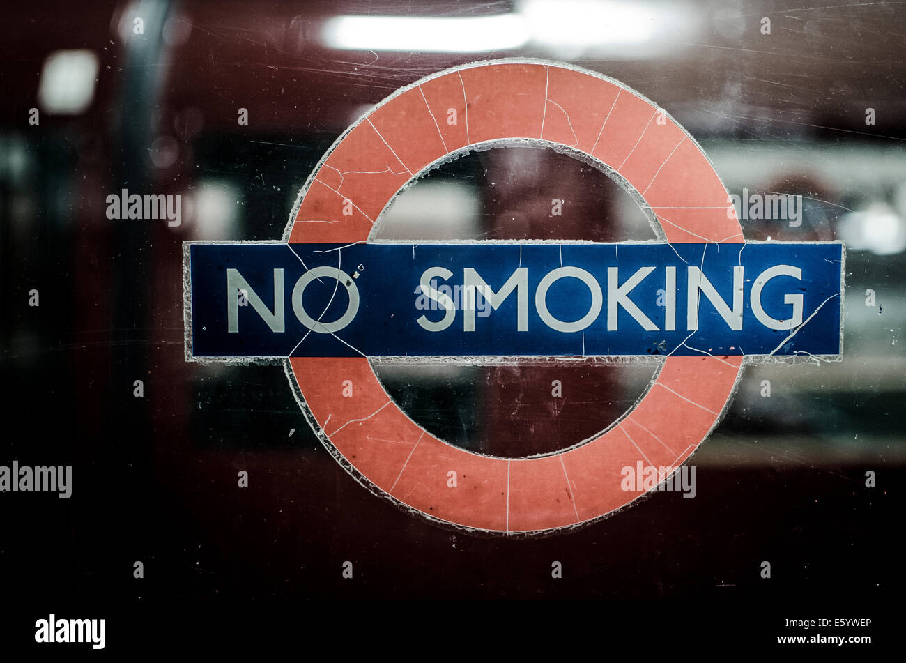 No smoking london underground hi-res stock photography and images - Alamy