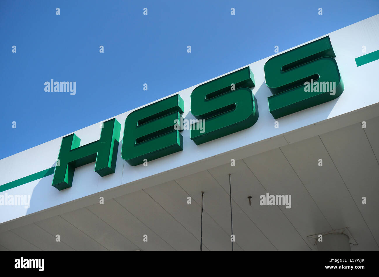Hess gas station hi-res stock photography and images - Alamy
