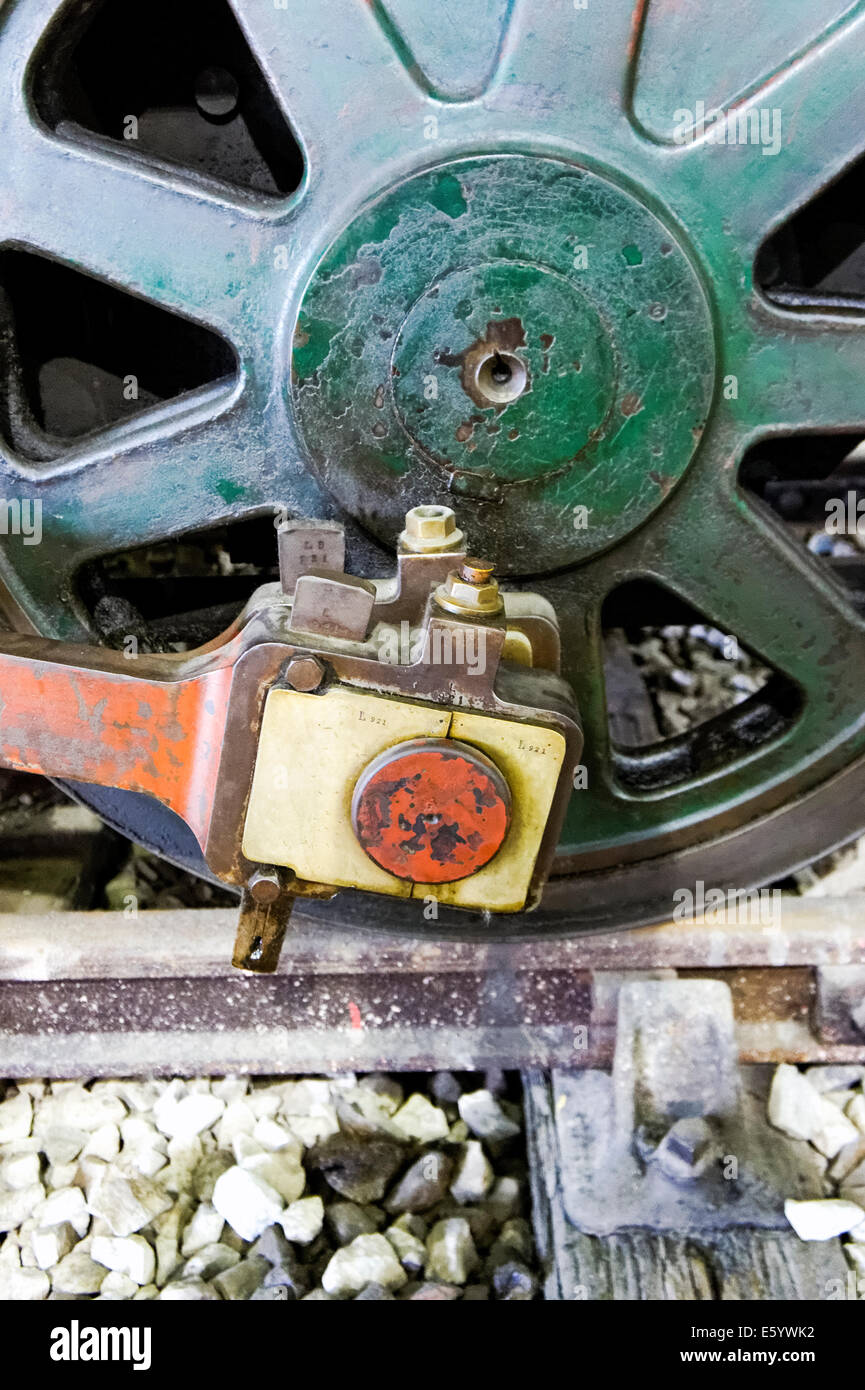 locomotive steam engine wheel, close up on track Stock Photo - Alamy