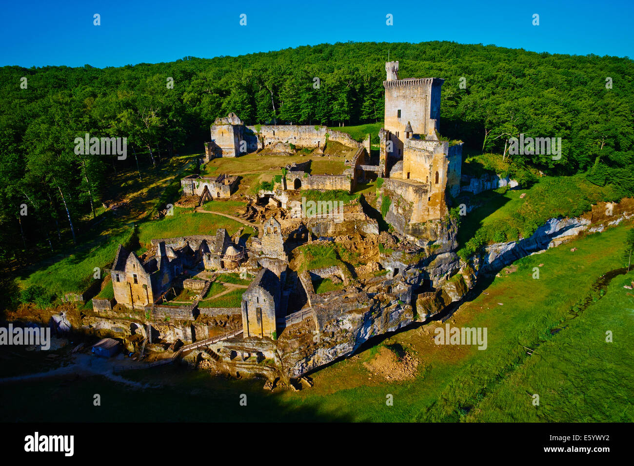 France, Aquitaine, Dordogne, Perigord Noir, Beune valley, Commarque ...