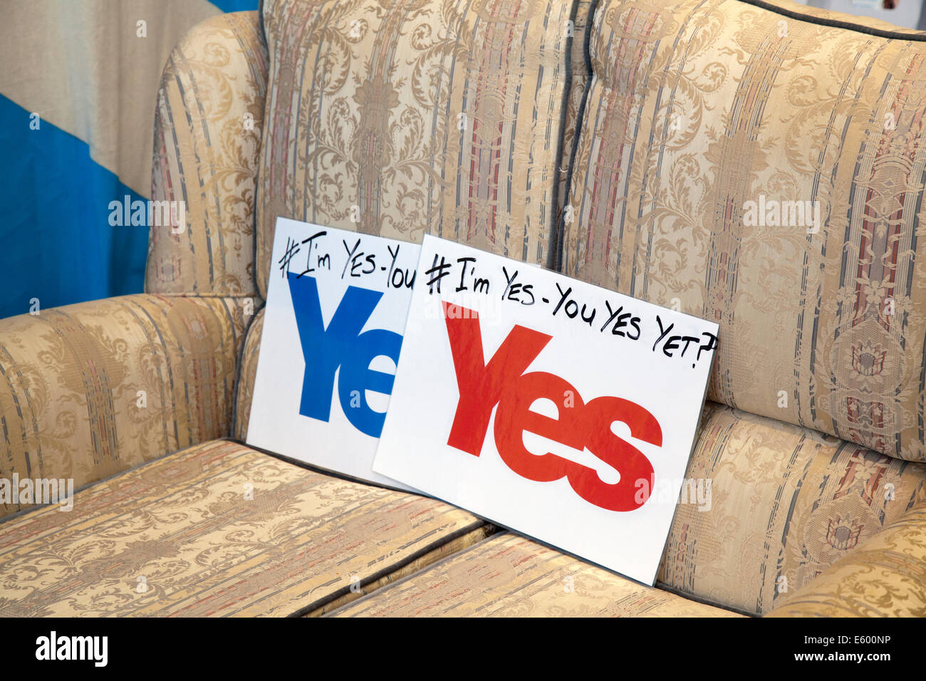 Vote yes posters hi-res stock photography and images - Alamy