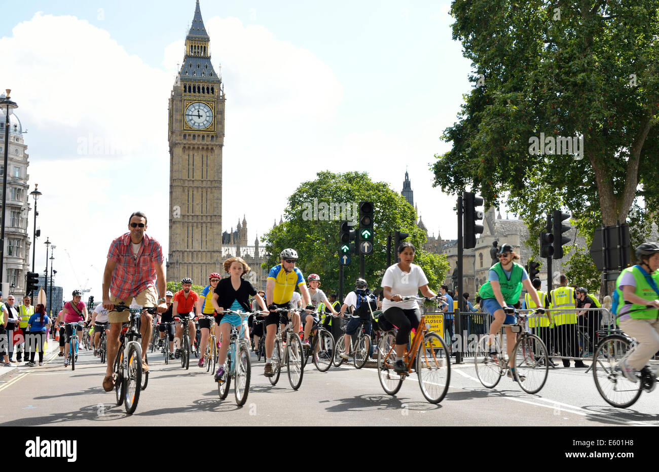 Ridelondon freecycle hi-res stock photography and images - Alamy