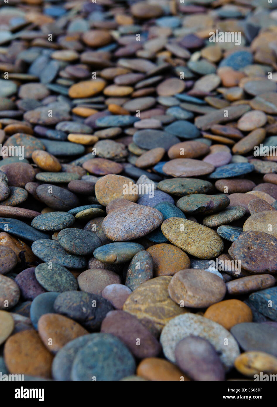 River pebble stone hi-res stock photography and images - Alamy