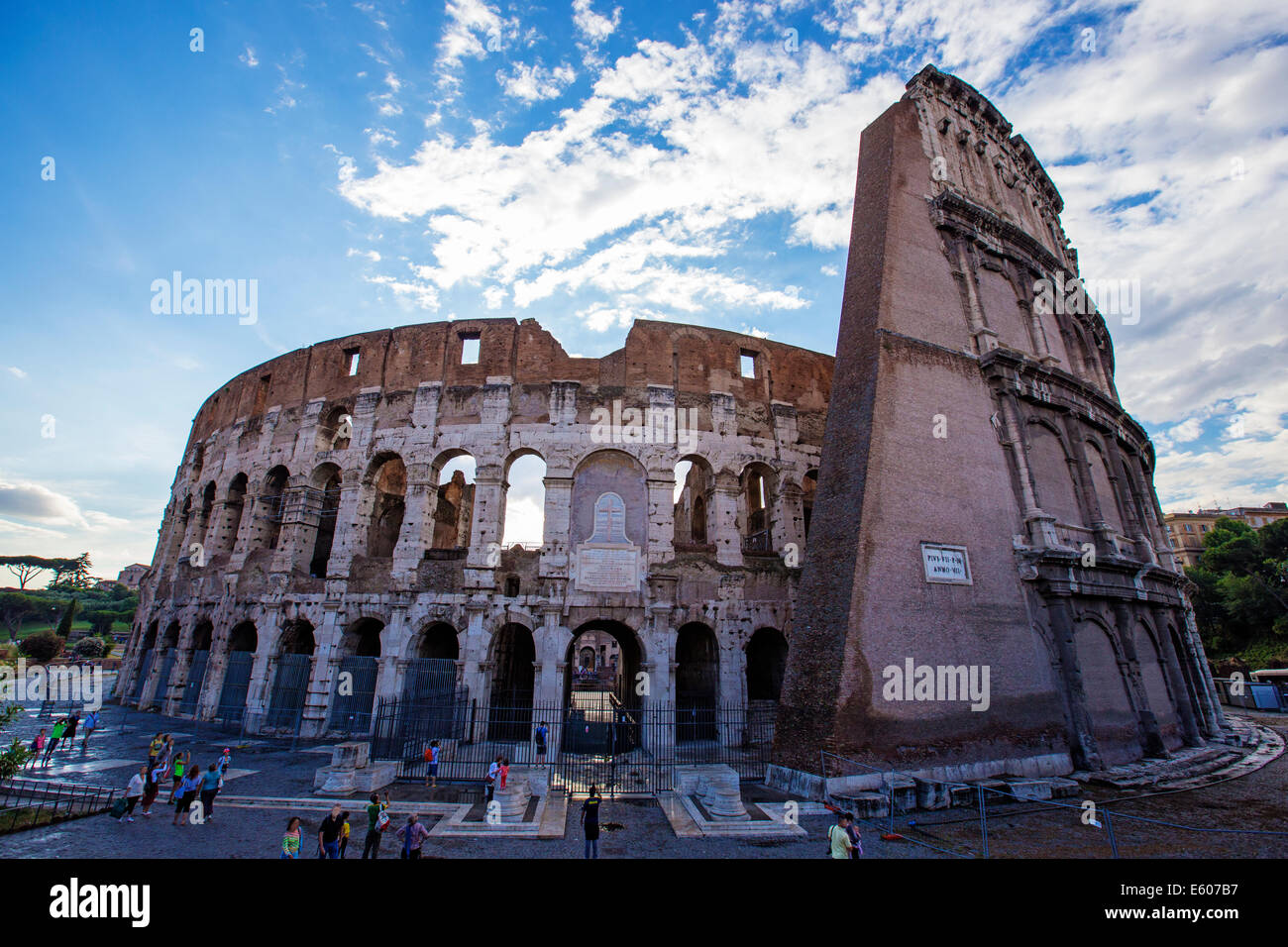 Roma - Amphitheatre Flavian Colosseum. Ancient arena Stock Photo - Alamy