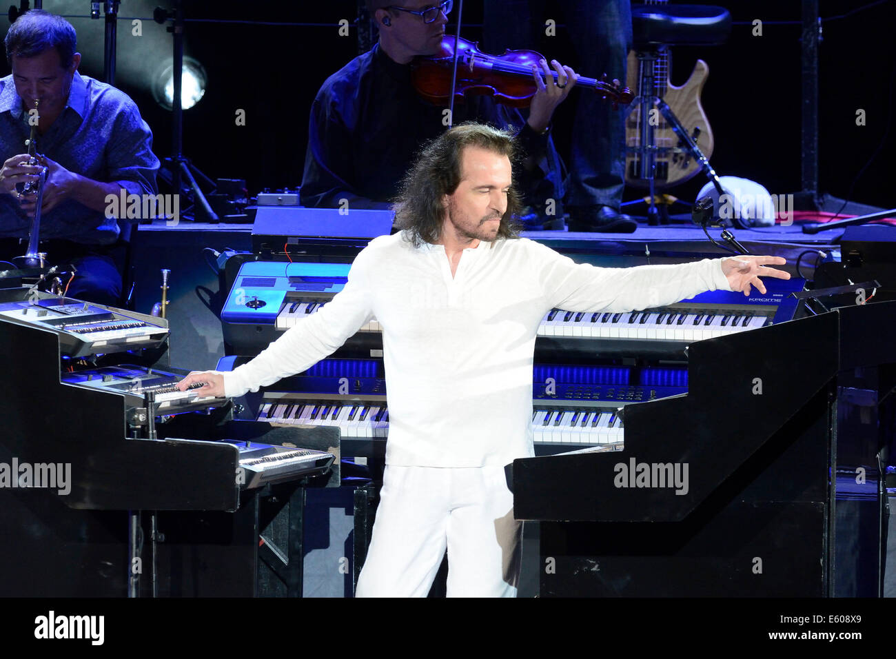 Yanni chryssomallis hi-res stock photography and images - Alamy