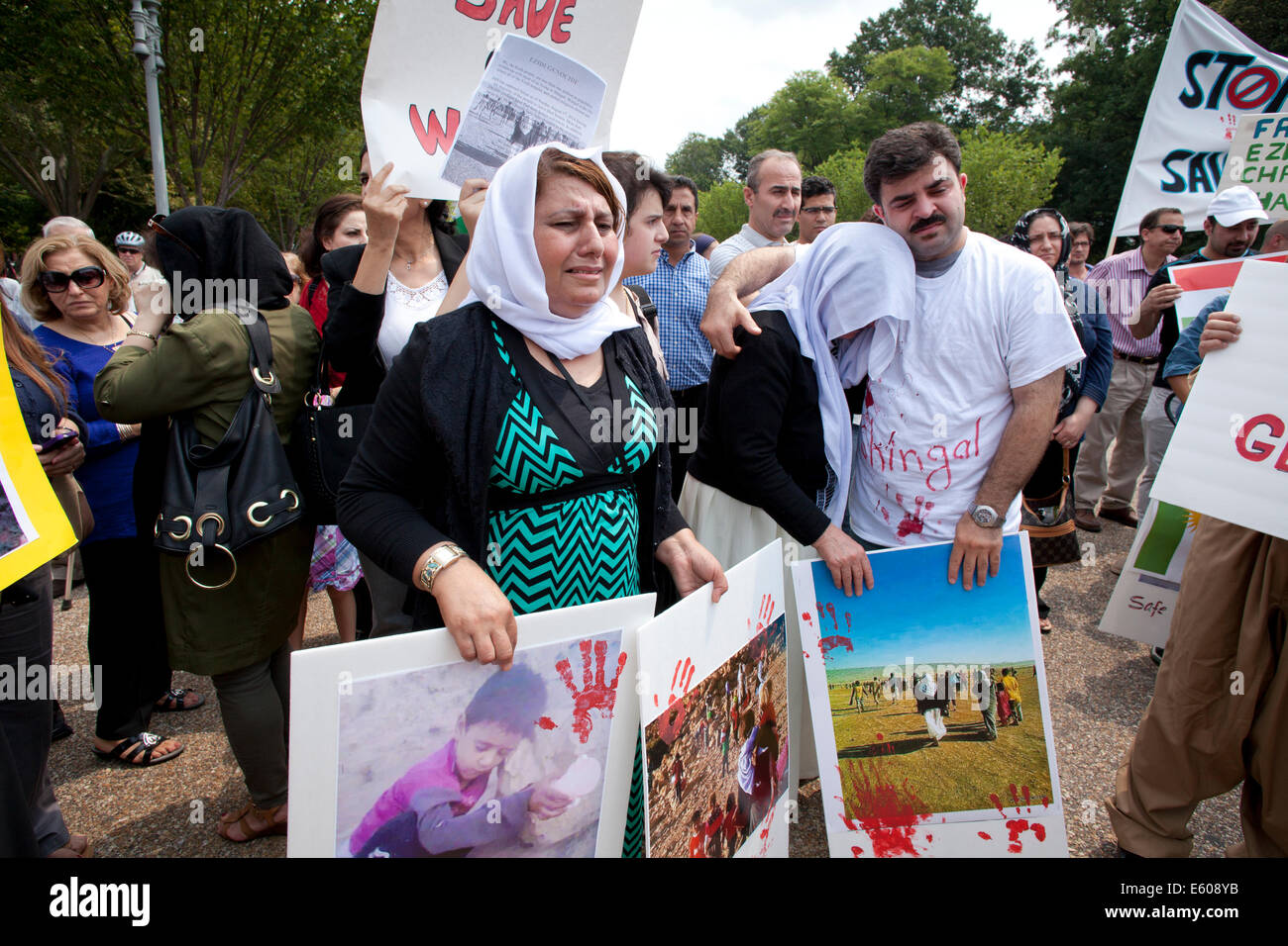 Washington, DC USA. 09th Aug, 2014. Kurdish-Americans gather in front ...