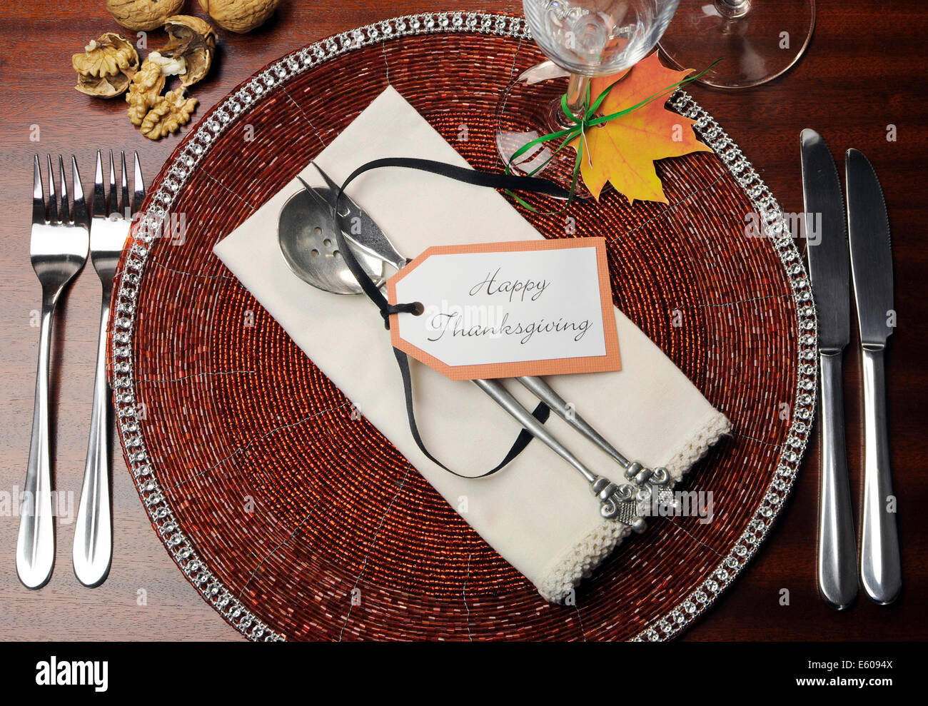 Beautiful Autumn Fall theme Thanksgiving dinner table place setting ...