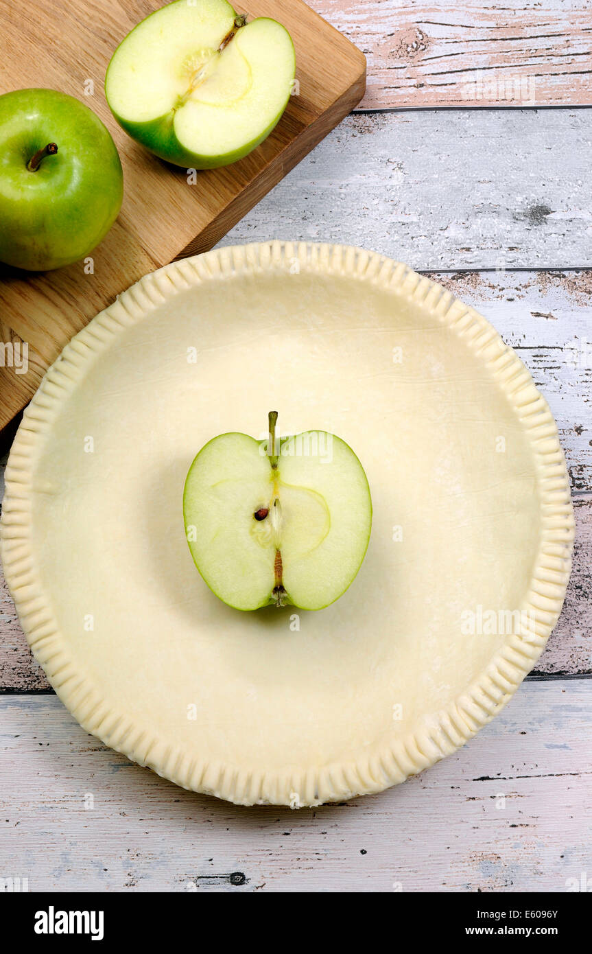Empty pie dish hi-res stock photography and images - Alamy