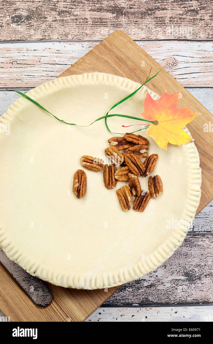 Empty nuts hi-res stock photography and images - Alamy