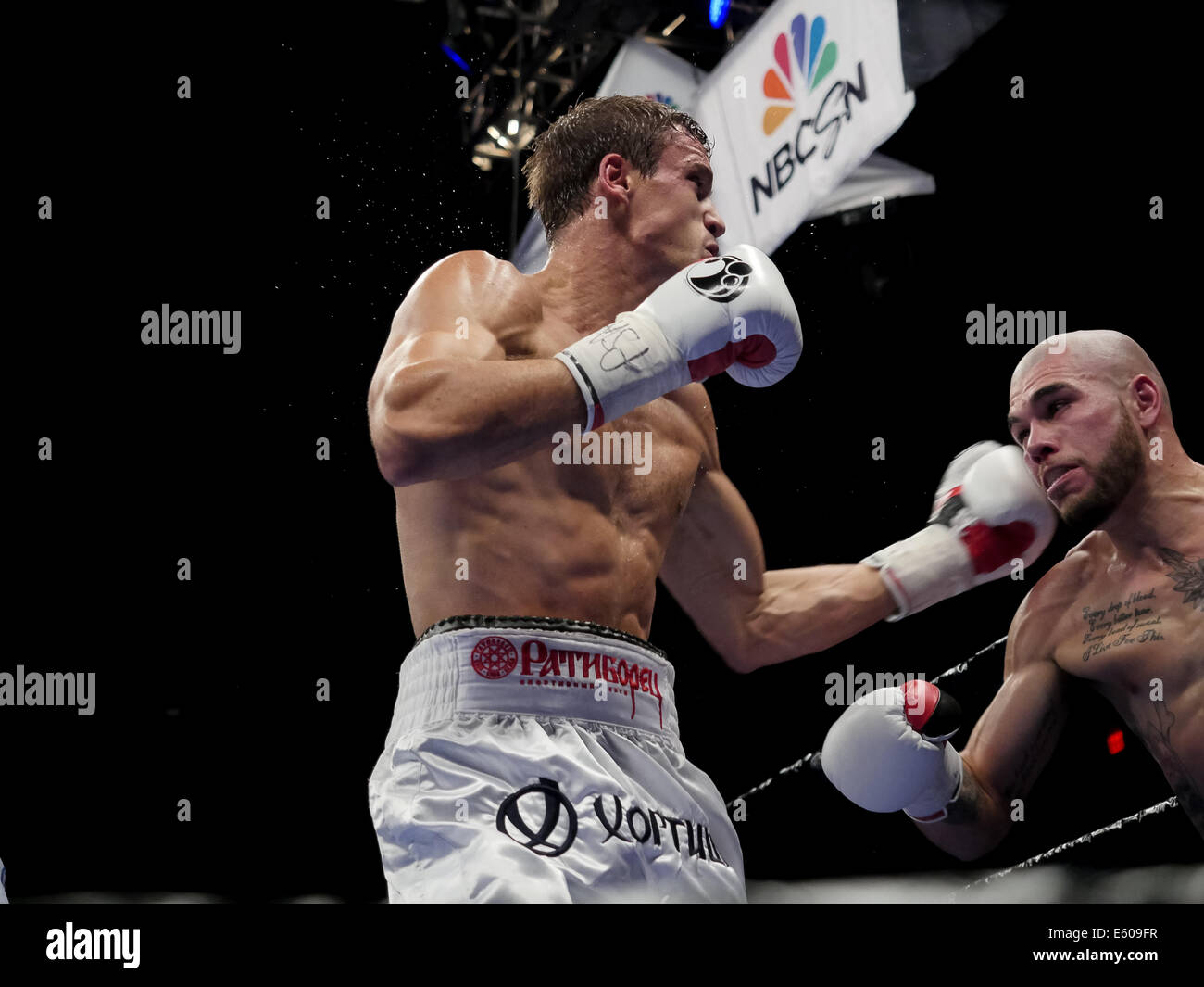 Bethlehem, Pennsylvania, USA. 9th Aug, 2014. ROBERT BERRIDGE (black ...