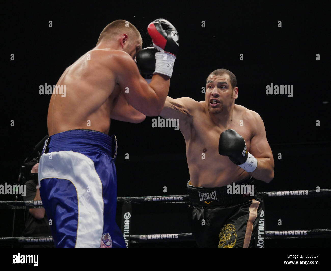 Bethlehem, Pennsylvania, USA. 9th Aug, 2014. VYACHESLAV GLAZKOV (blue ...