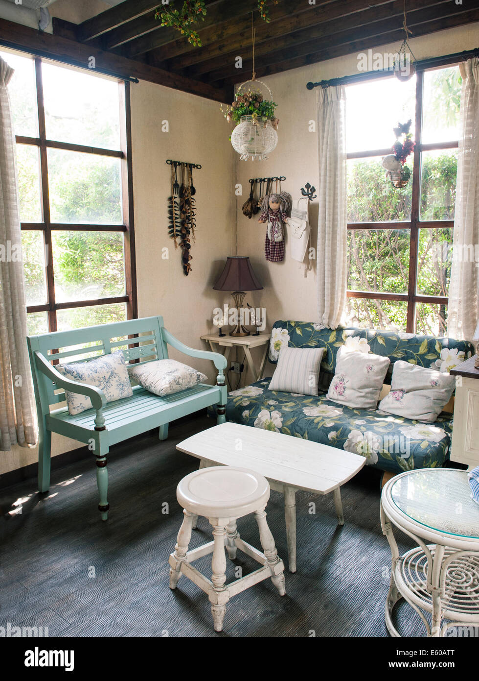 Comfortable living room Stock Photo - Alamy