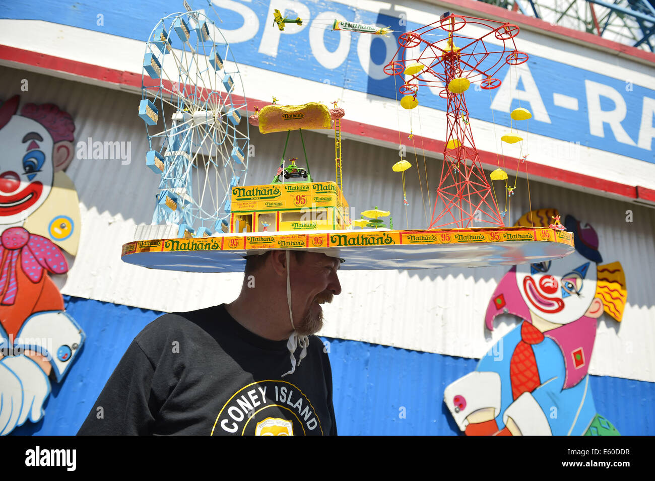 Brooklyn, New York, USA. 9th Aug, 2014. BRIAN DILLON of Bay Ridge is ...