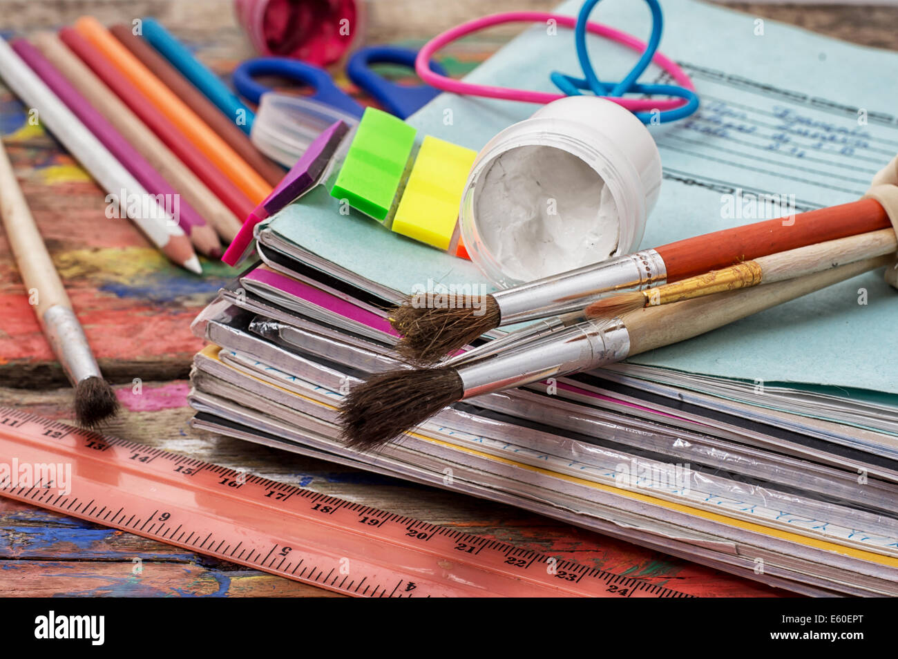 notebook,pencil,bow schoolgirl first year pupil Stock Photo - Alamy