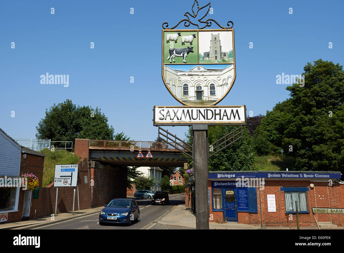 High street saxmundham suffolk uk hi-res stock photography and images ...