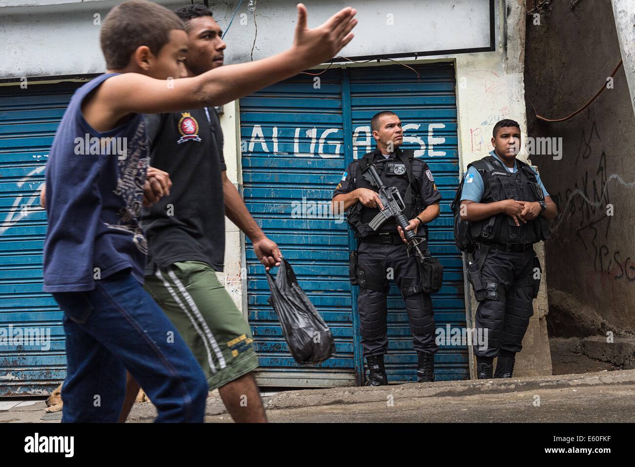 World cup brazil armed police hi-res stock photography and images - Alamy