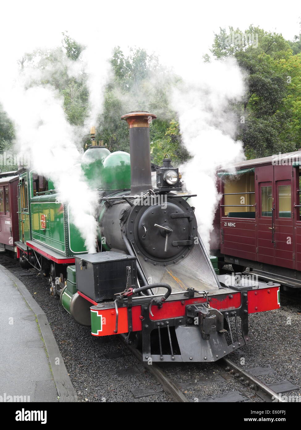 Green steam train hi-res stock photography and images - Alamy