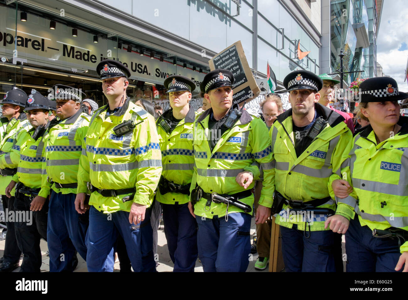 Police officers controlling crowd hi-res stock photography and images ...