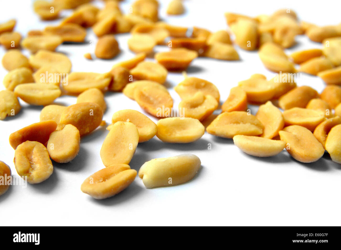 Peanuts Isolated On The White Background Stock Photo - Alamy