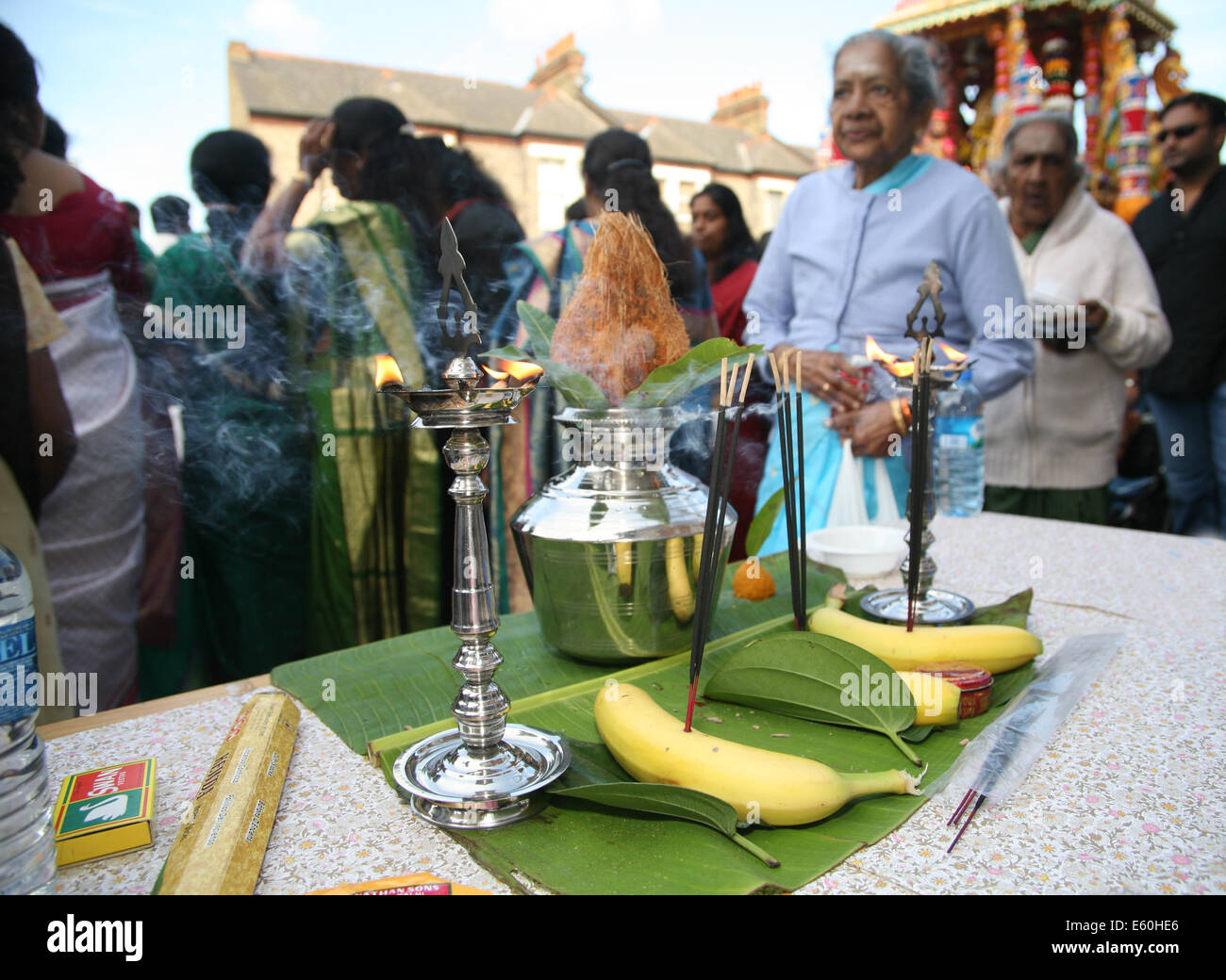 Tamil community tooting hi-res stock photography and images - Alamy