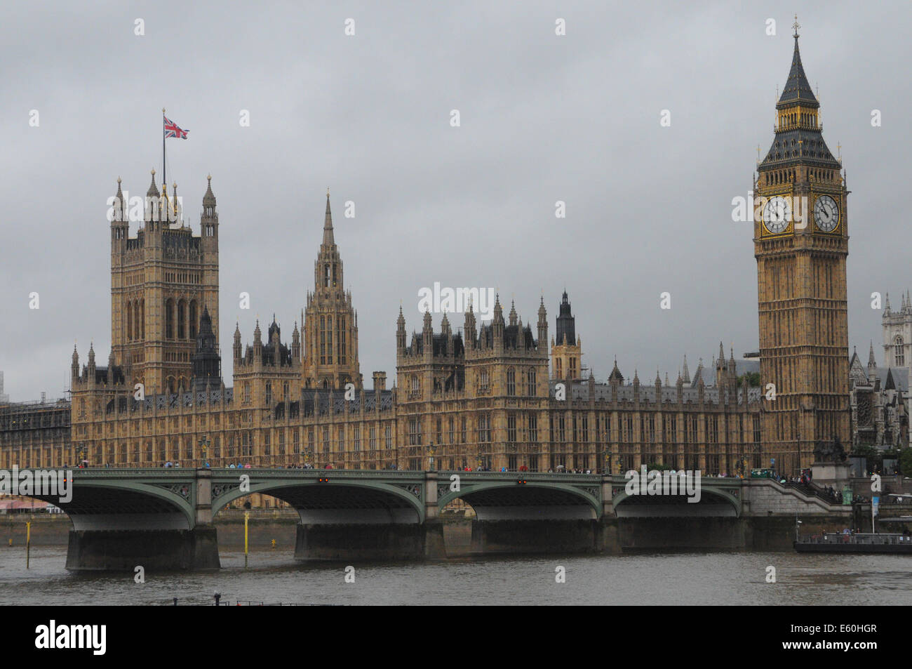 London, UK, 10th August 2014. Hurricane Bertha brings heavy rain and ...
