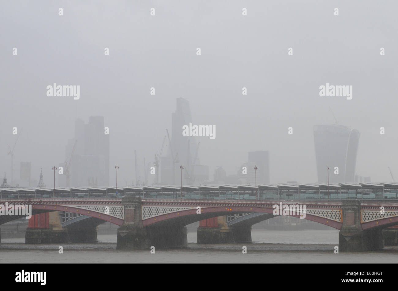London, UK, 10th August 2014. The City and Blackfriars bridge ...