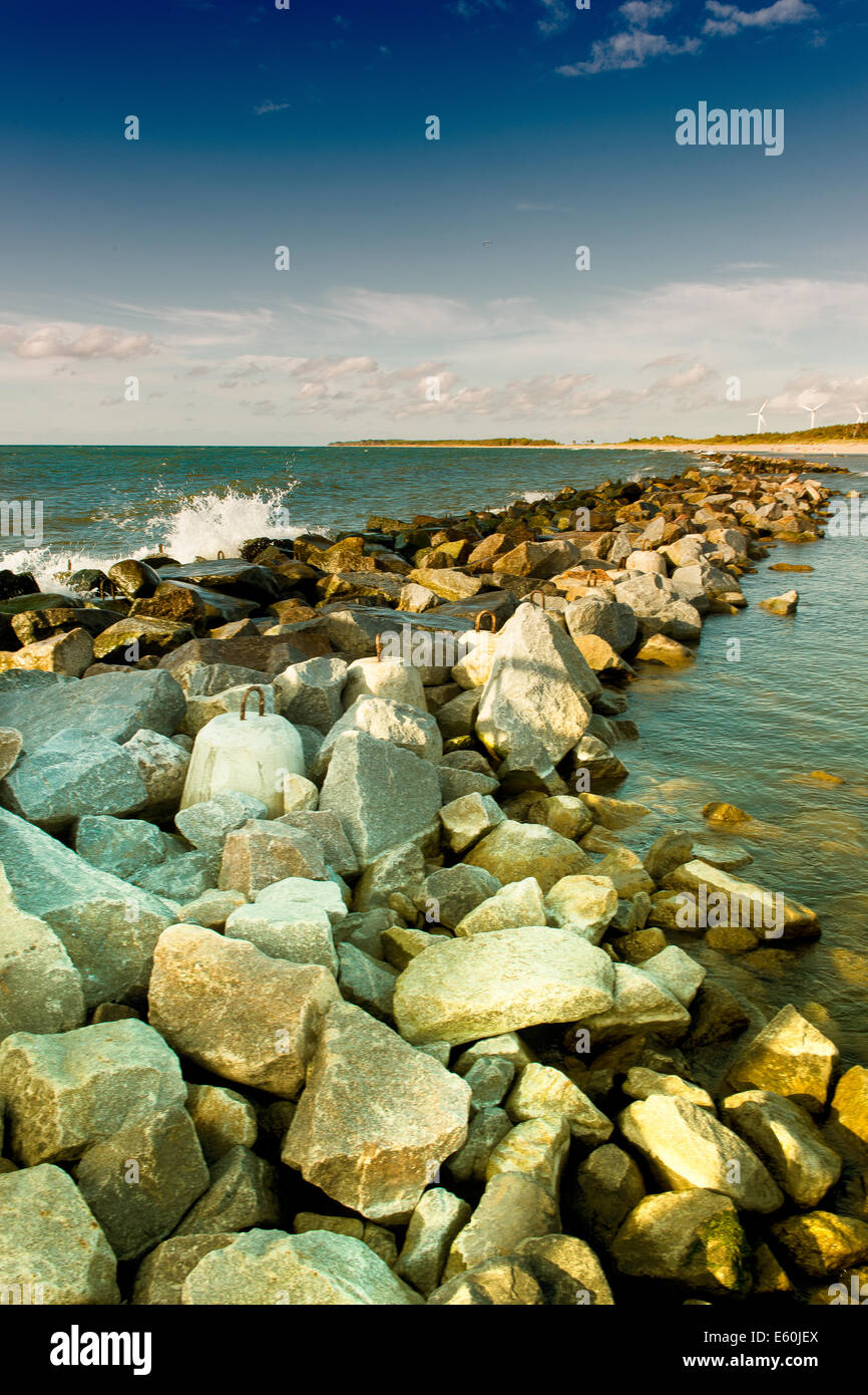 Coast breakwater salt water hi-res stock photography and images - Alamy