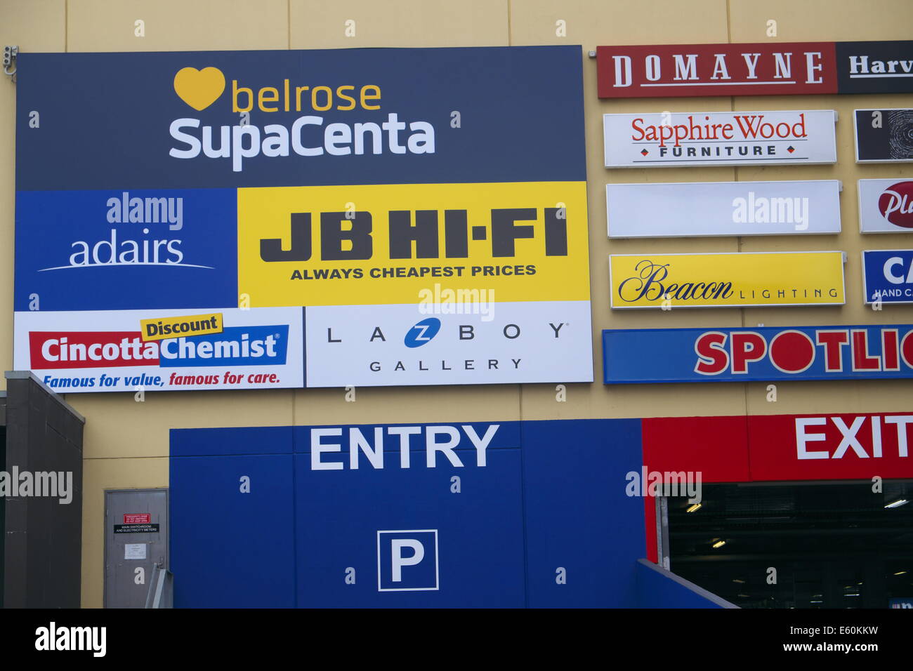 australian retailers at a north sydney shopping mall centre,sydney ...
