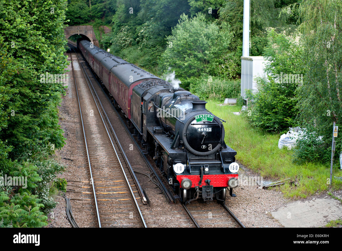 Black five steam train 44932 hi-res stock photography and images - Alamy