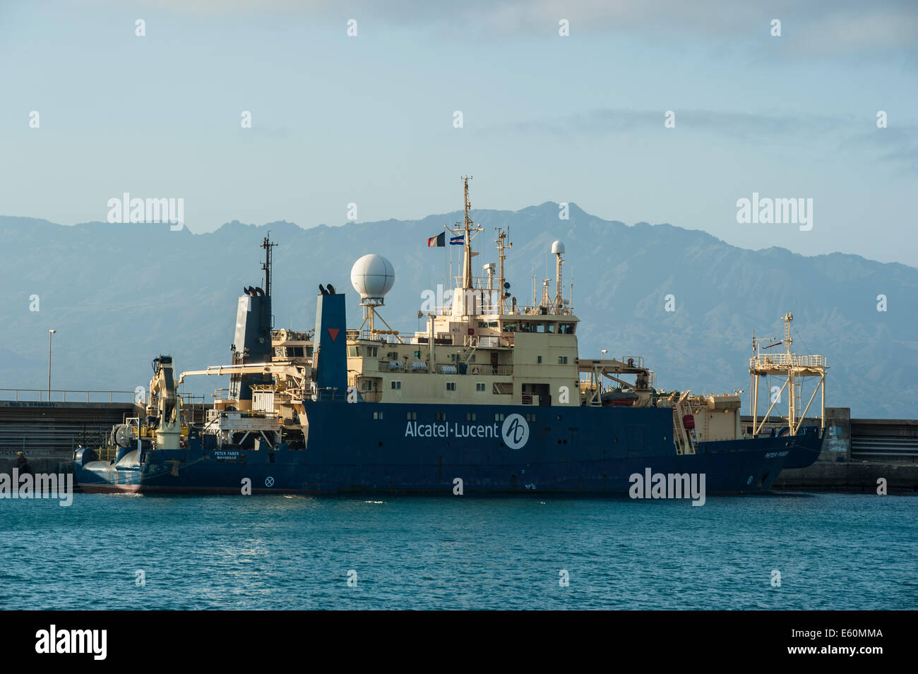 Fiber optic cable ship hi-res stock photography and images - Alamy