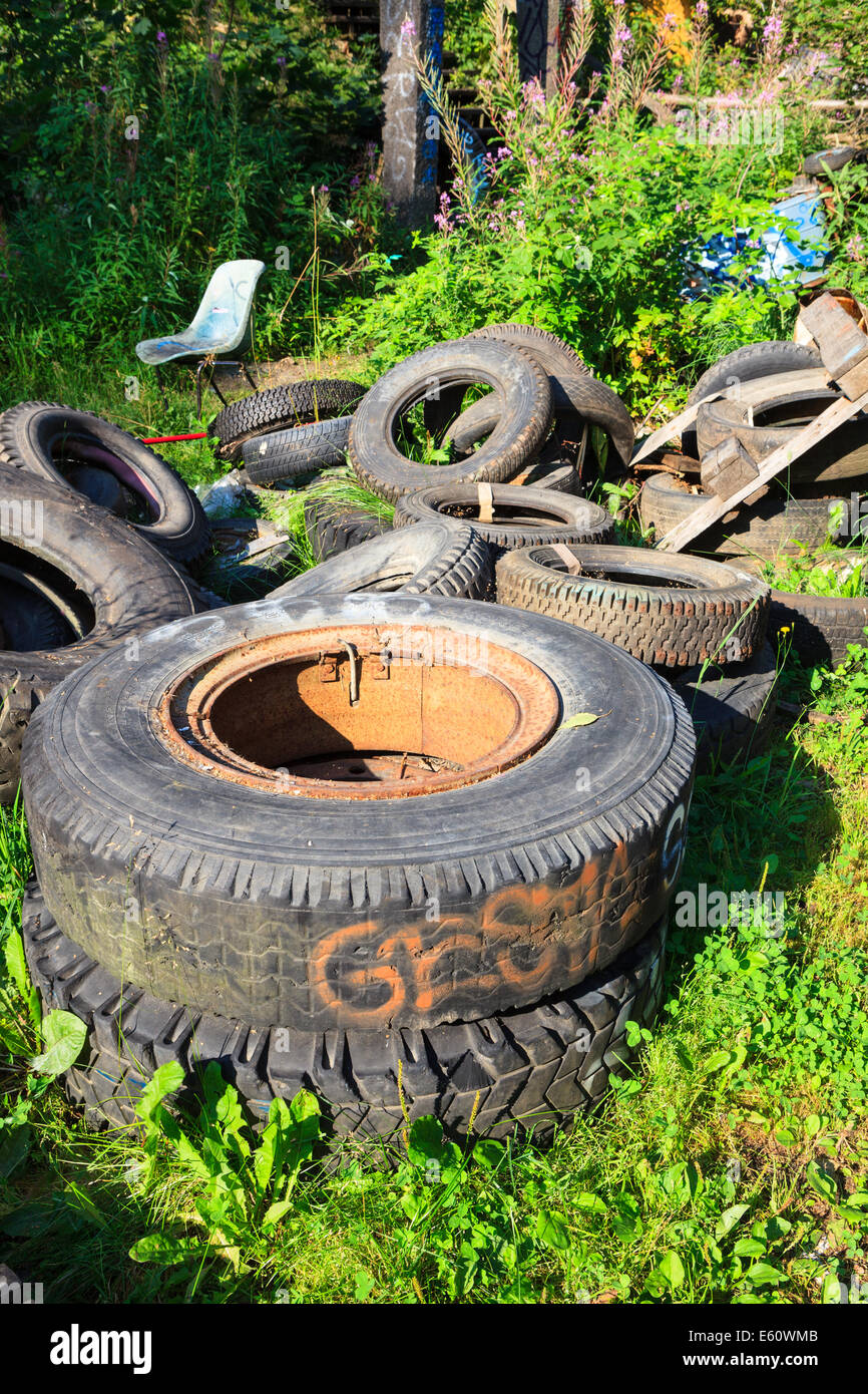 Junkyard material hi-res stock photography and images - Alamy