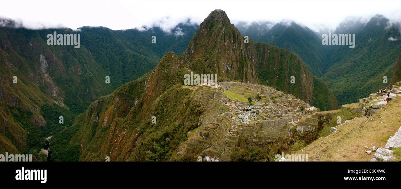 Panoramic view of Machu Picchu Stock Photo - Alamy