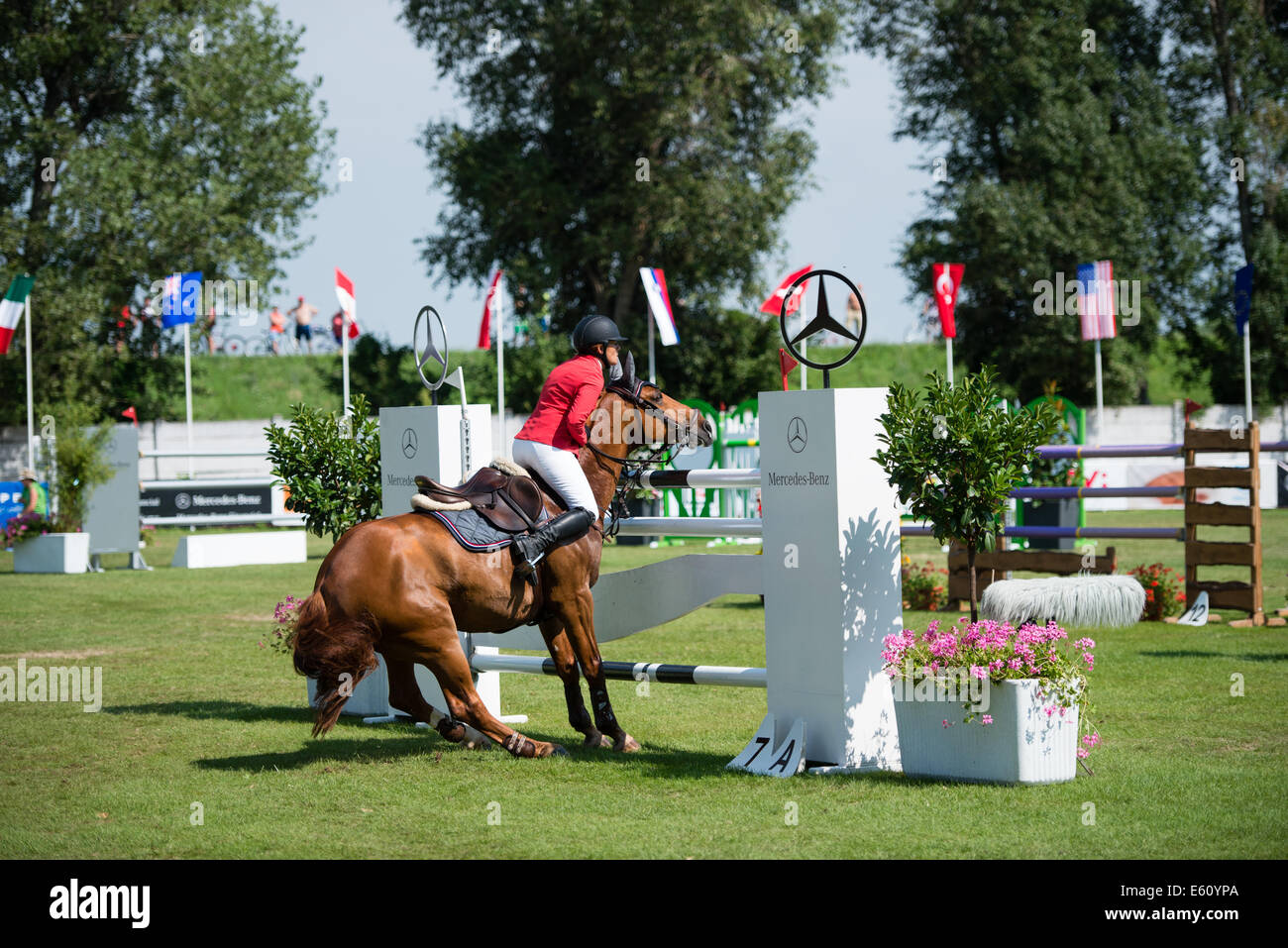 Bratislava, Slovakia. 10th Aug, 2014. difficulties of Zelinkova Zuzana ...
