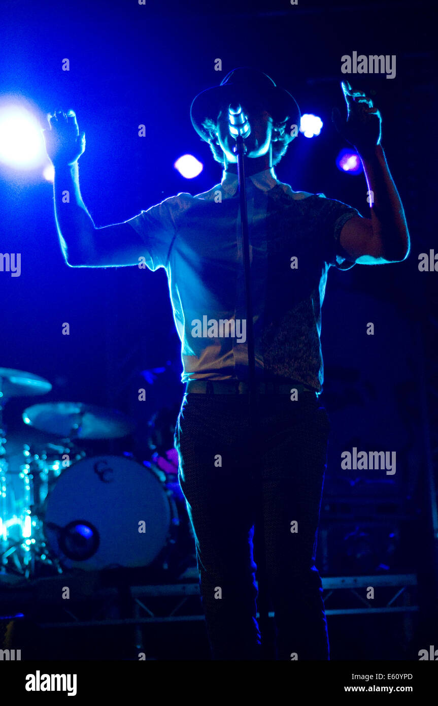 Paul smith singer hi-res stock photography and images - Alamy