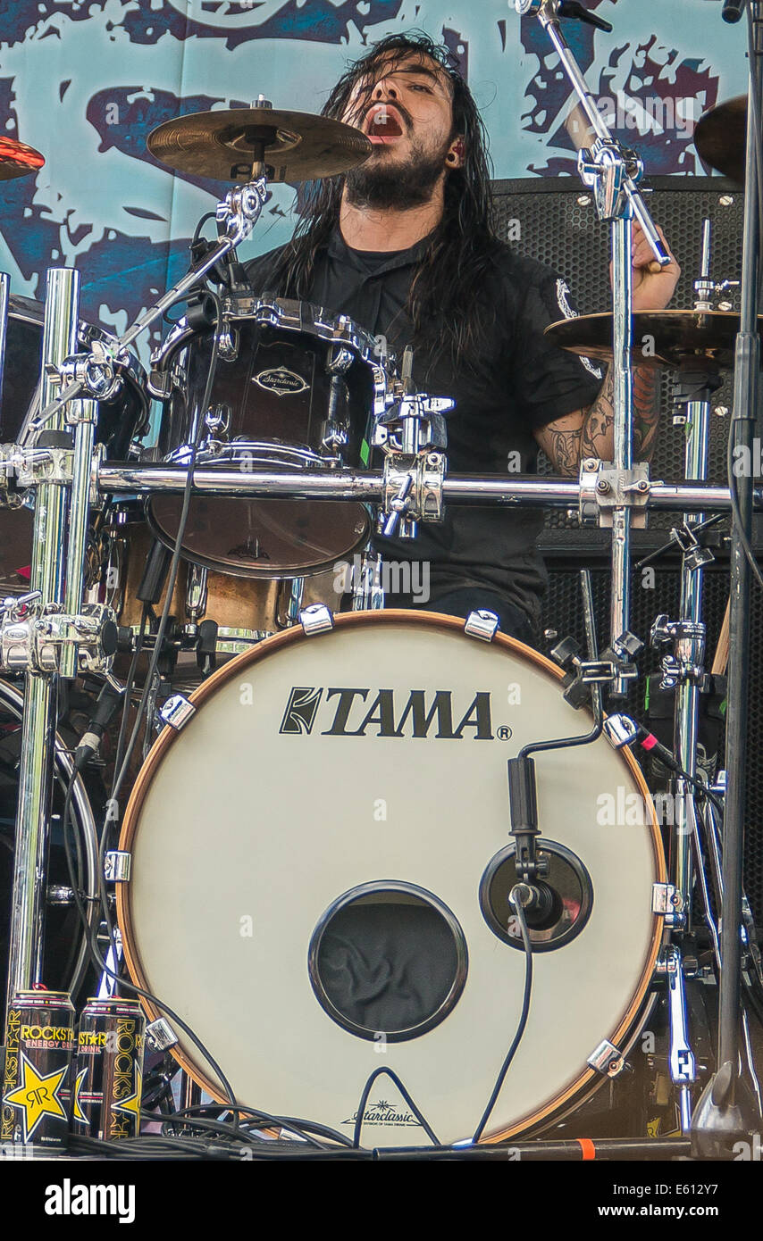 Clarston, MI, USA. 17th July, 2014. ALEX LOPEZ of Suicide Silence ...