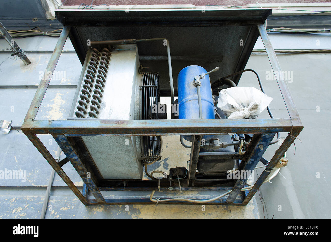 Working old compressor air hi-res stock photography and images - Alamy